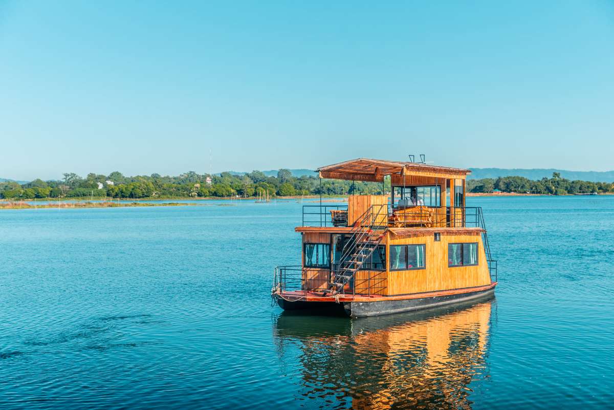Promodini Boat - Tourist Signal